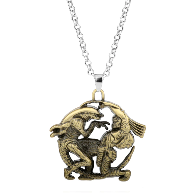 Alien VS Predator Necklace | Alien Shopping